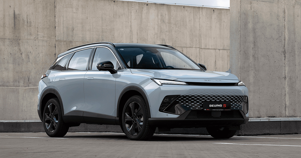 BAIC Beijing 5 to wydajność i komfortowa jazda zarówno z silnikiem ...